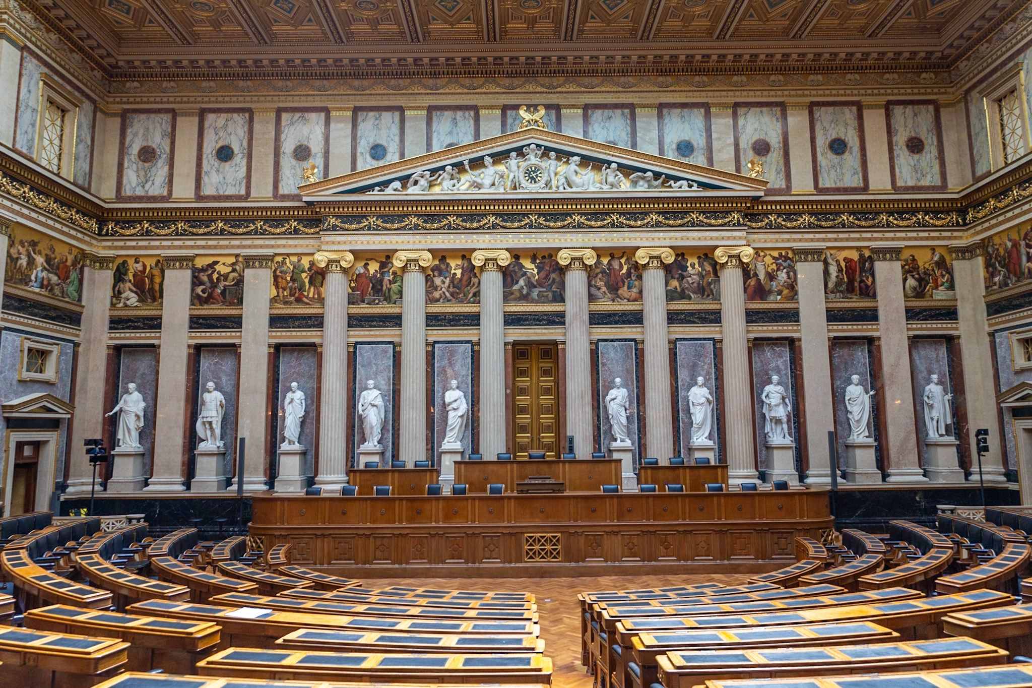 Das Parlament in Wien –Dein Guide zur kostenlosen Besichtigung – Know ...
